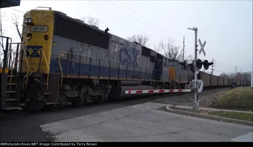 CSX 8739 CSX 3113
